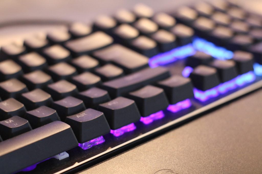 The Best Small Gaming Keyboard for 2021 | Our Tips + Buying Guide ...